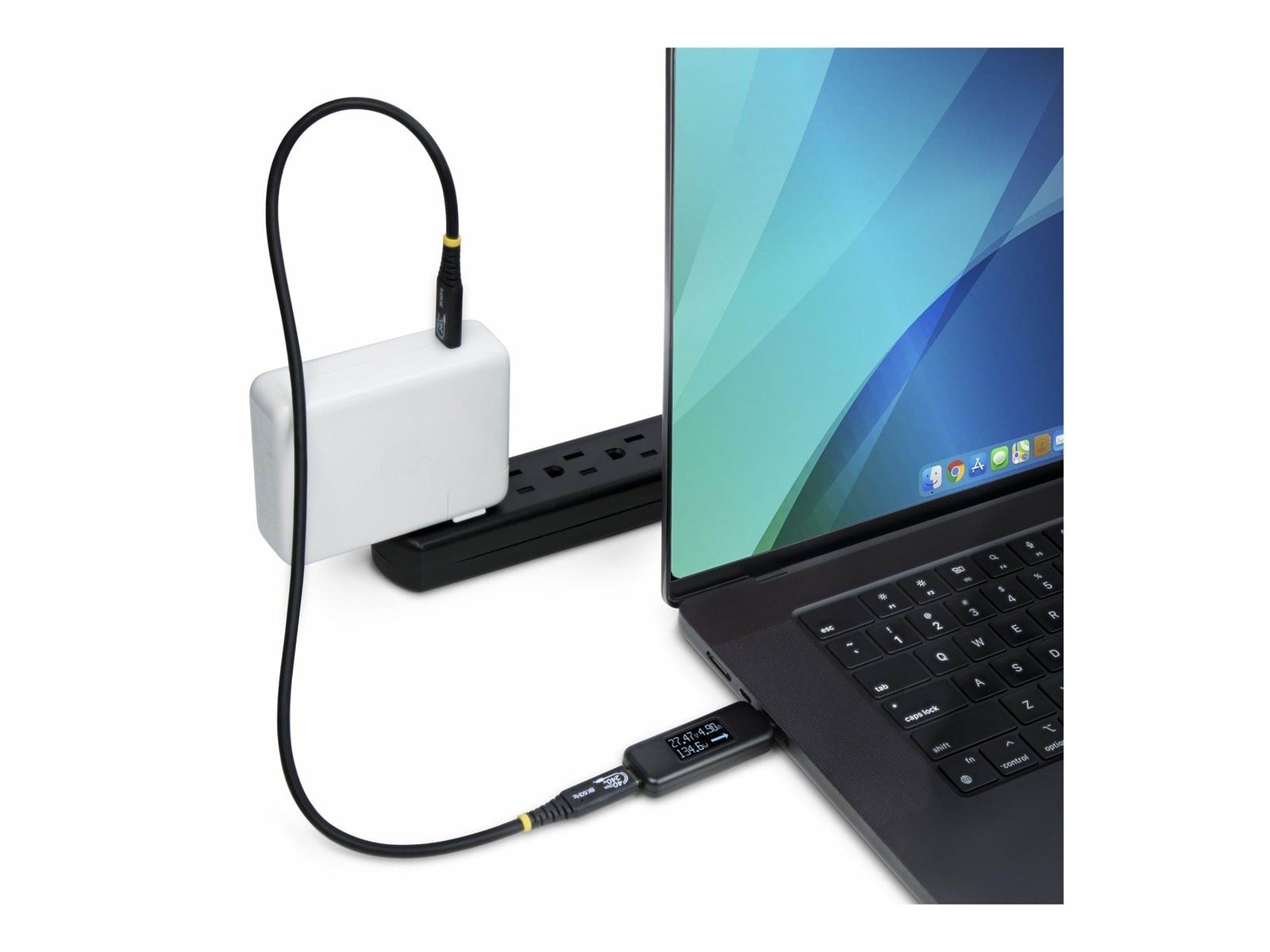 StarTech.com USB-C Power Tester Bi-Directional Digital Voltage/Current ...