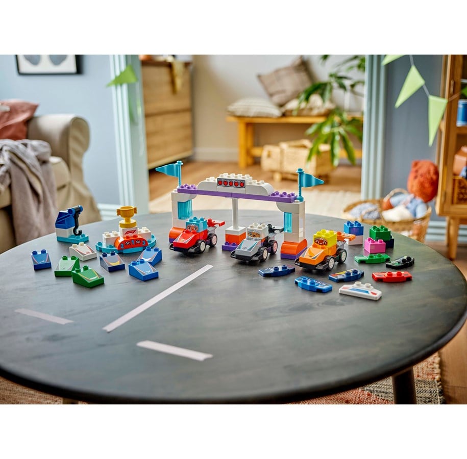 LEGO DUPLO 10445 F1®-teams med racerbiler og kørere | På lager