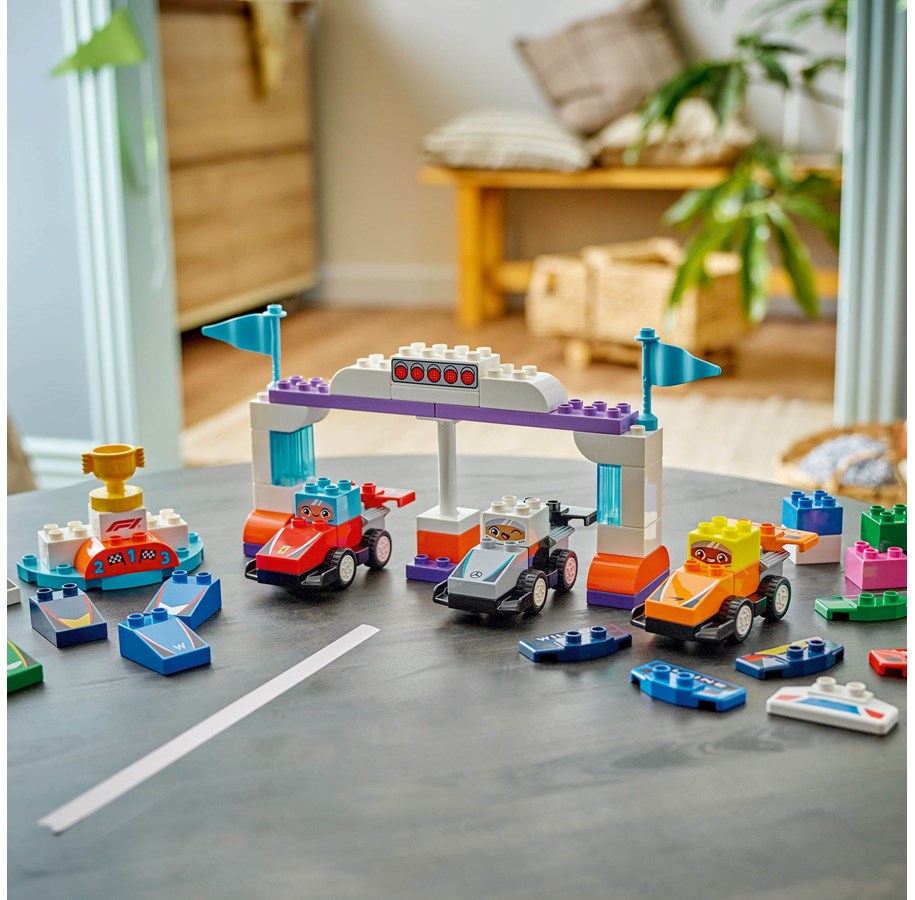 LEGO DUPLO 10445 F1®-teams med racerbiler og kørere | På lager